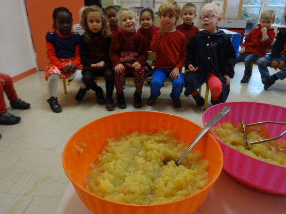 Atelier « compote de pommes » avec les Petits-Moyens ! | Ecole ...